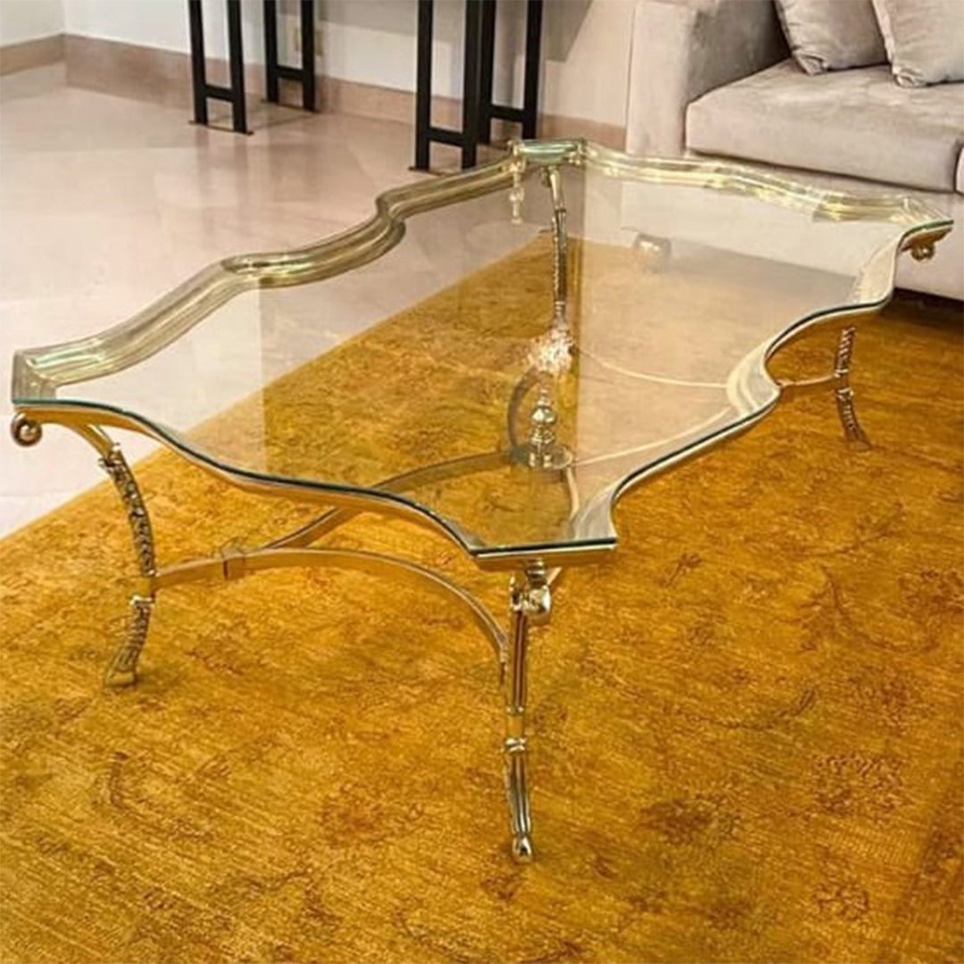 Royal Central Table – Red Line Collection